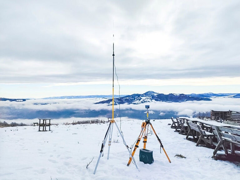 Máy GNSS RTK Satlab TR7 Thụy Điển - Giá Tốt - Việt Thanh